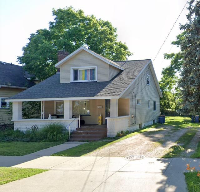 17 Arthur Ave NE, Grand Rapids, MI 49503 - See Est. Value, Schools & More