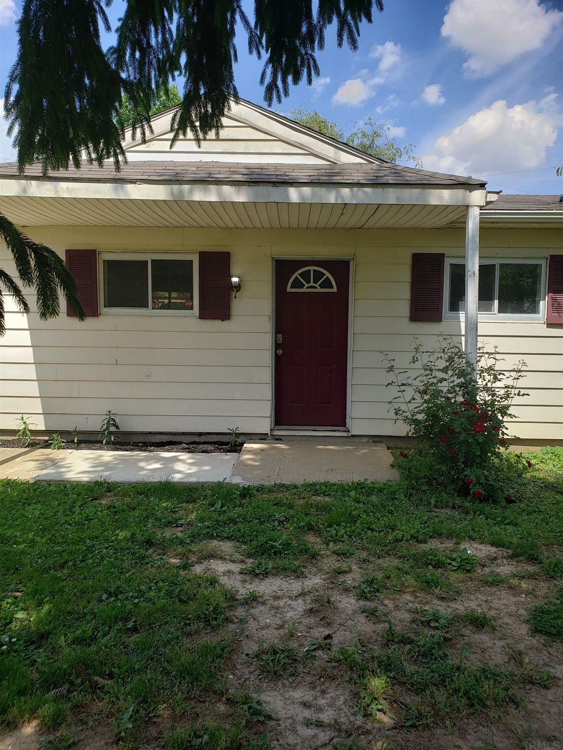 1044 N Lincoln St, Peru, IN 46970 - See Est. Value, Schools & More