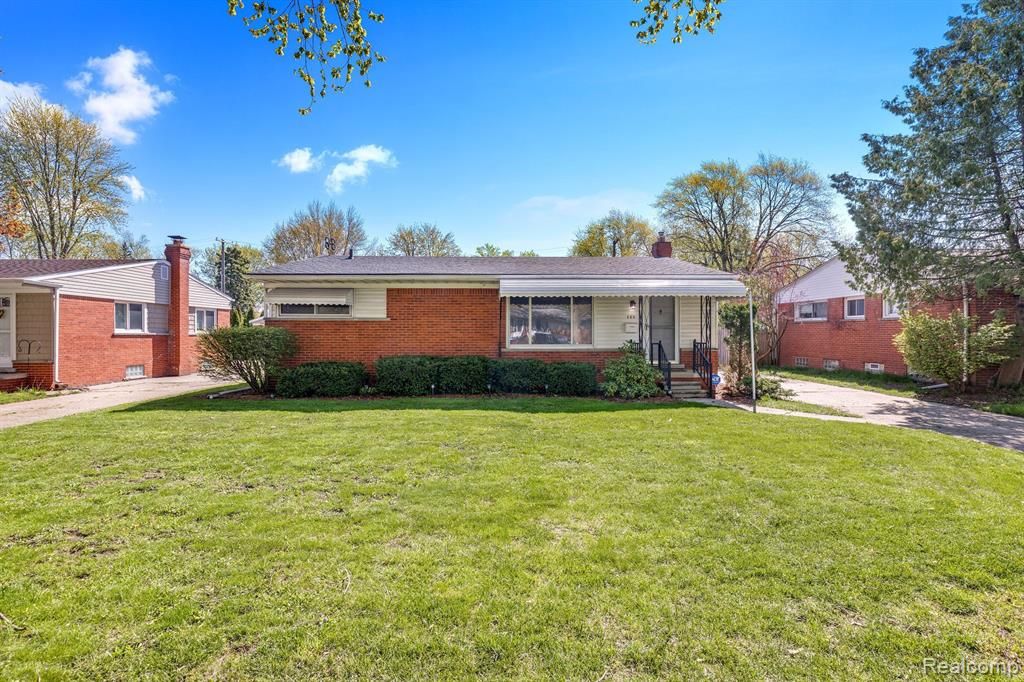 656 Jamaica Dr, Troy, MI 48083 - See Est. Value, Schools & More
