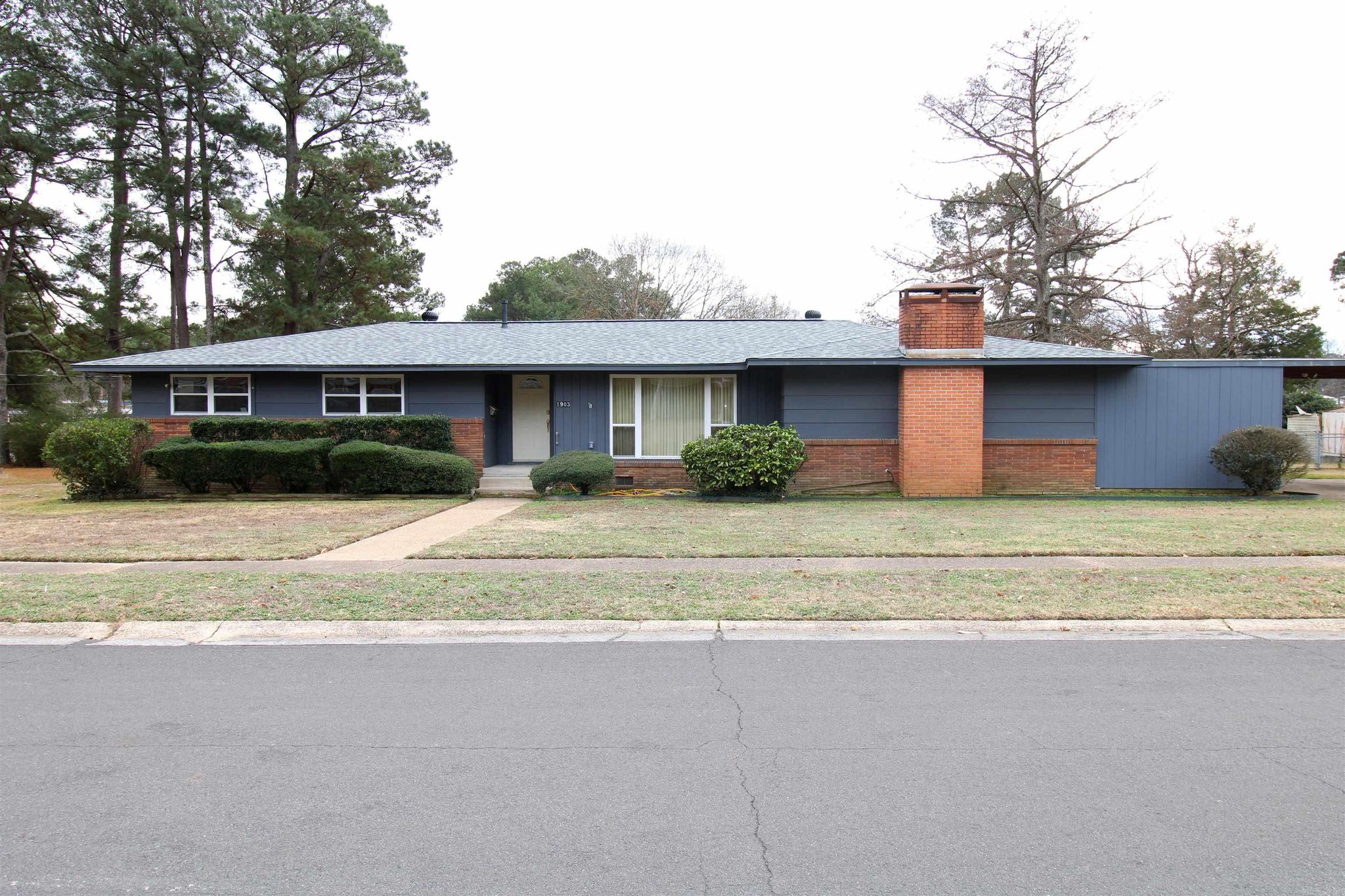 1903 Center St, Arkadelphia, AR 71923 - See Est. Value, Schools & More