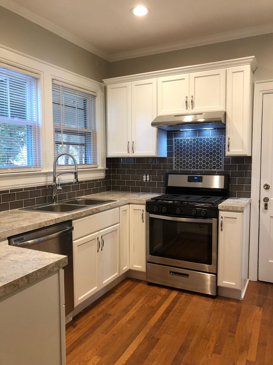 511 Hall St, Charleston, WV 25302 - See Est. Value, Schools & More