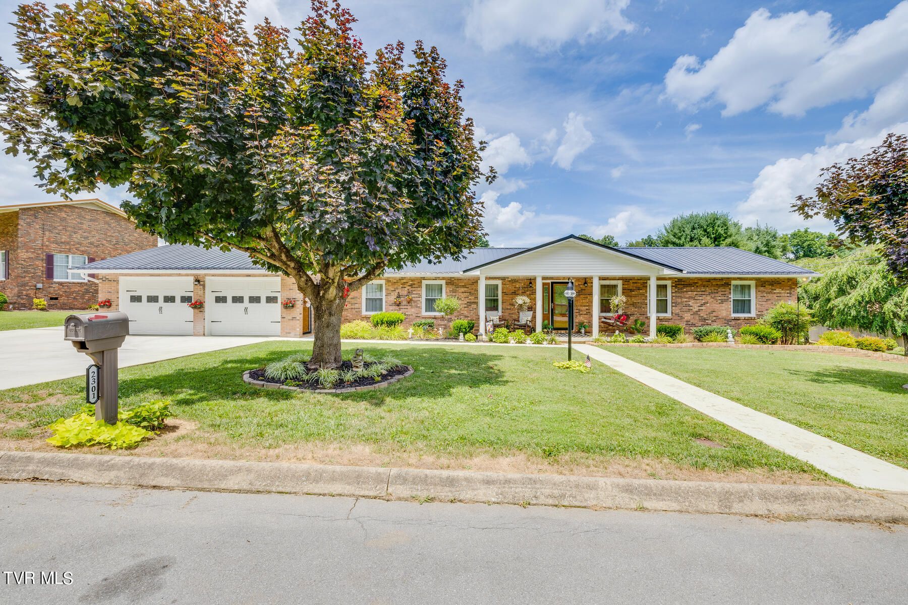 2301 Eagle Dr, Elizabethton, TN 37643 - See Est. Value, Schools & More