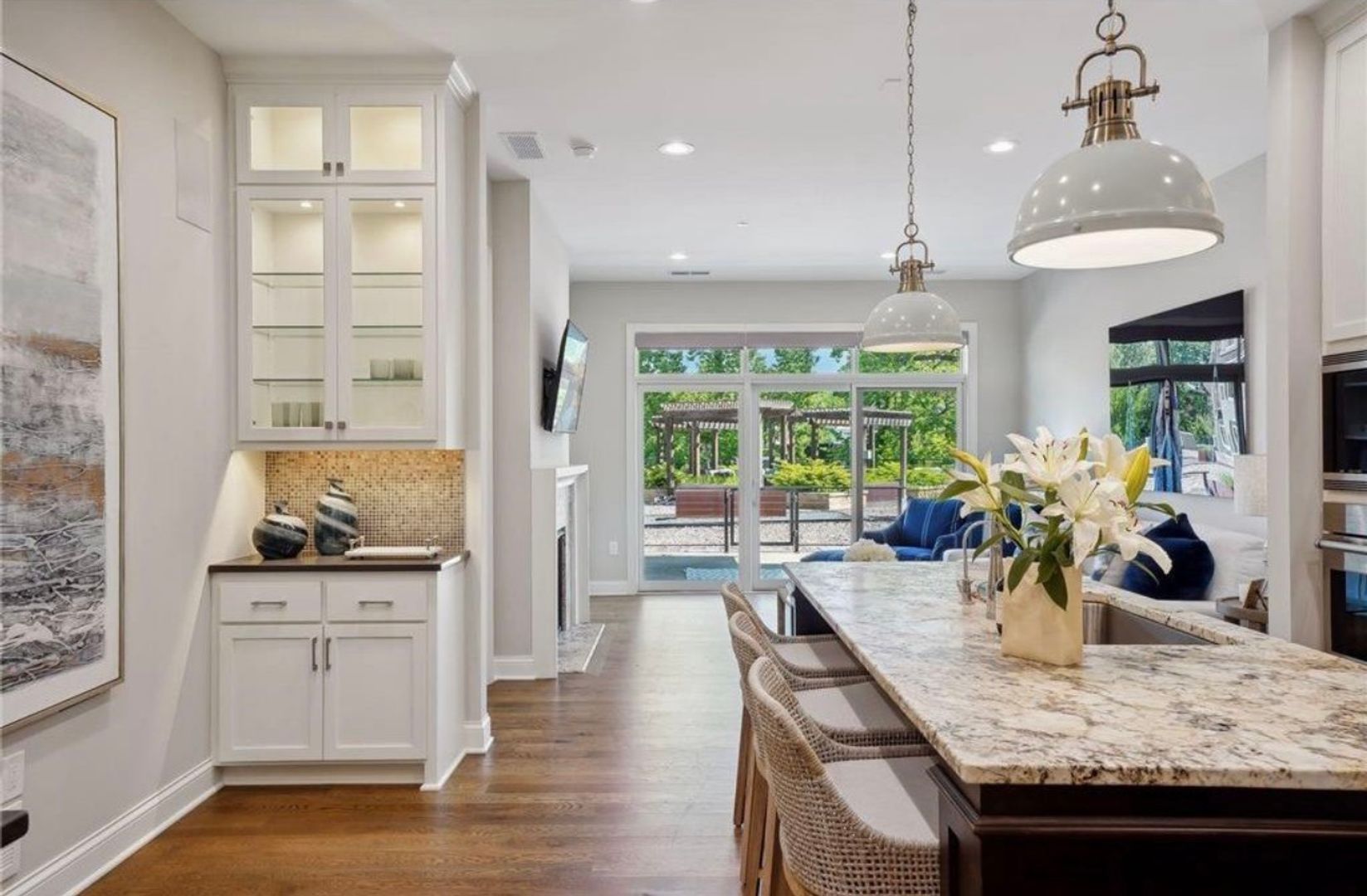 935 Lake St E #209, Wayzata, MN 55391 - See Est. Value, Schools & More