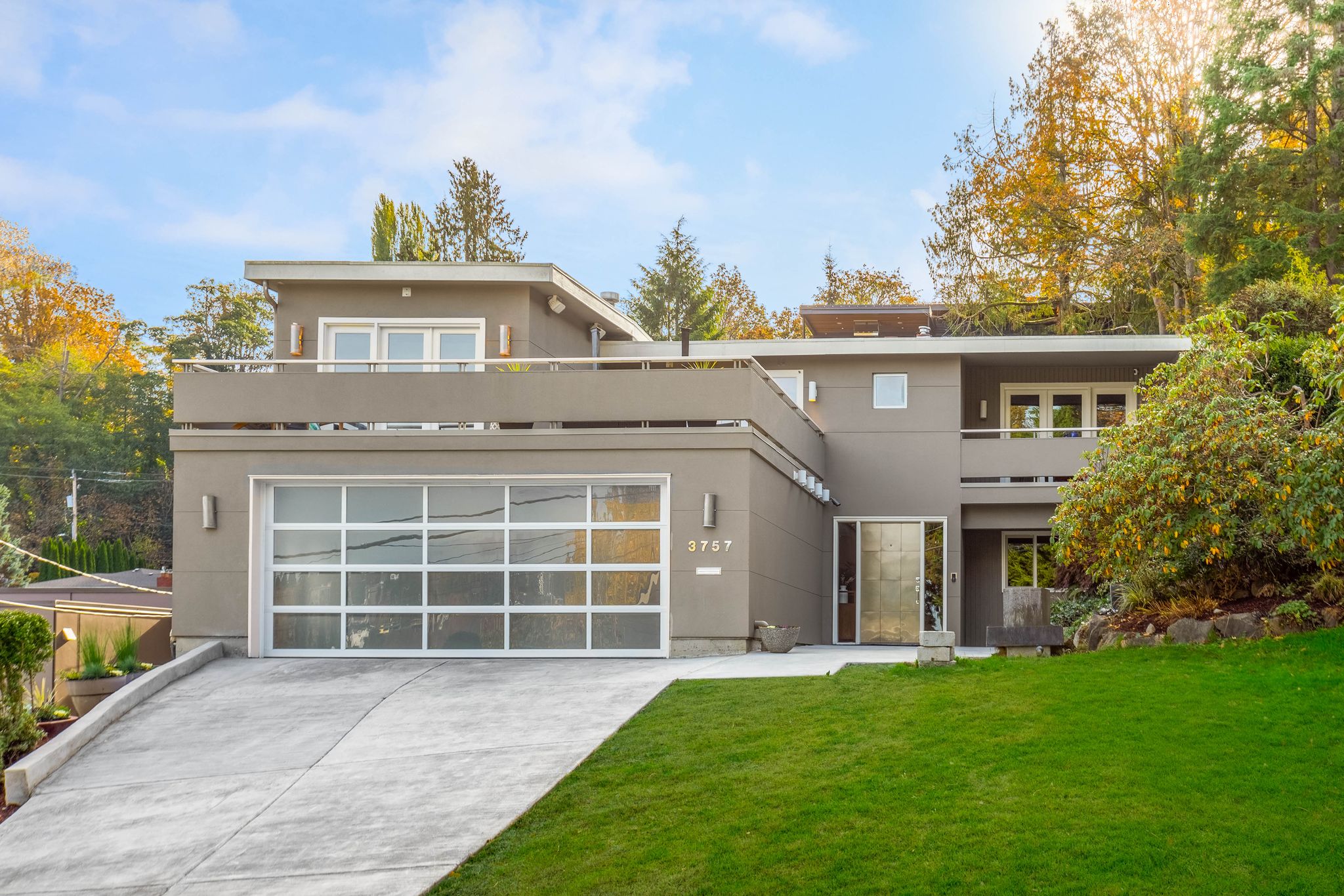 3757 W Commodore Way, Seattle, WA 98199 | Trulia