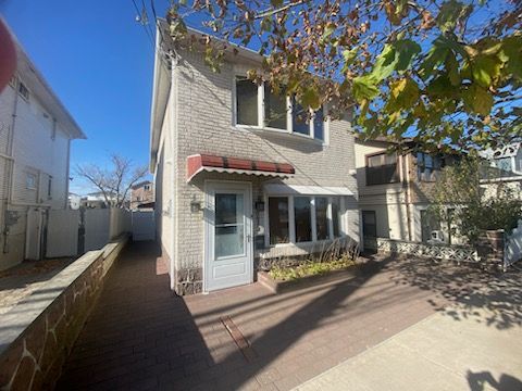 235 Father Capodanno Blvd #1, Staten Island, NY 10305 - See Est. Value ...